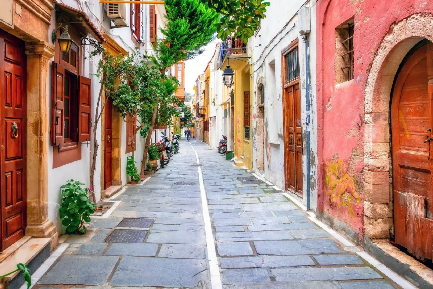 West Crete, Visit Chania, Kournas Lake and Rethymnon - Travel in Crete