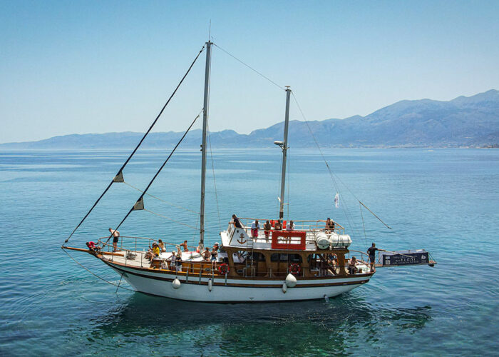Boat trips on Crete - Book your Boat trip
